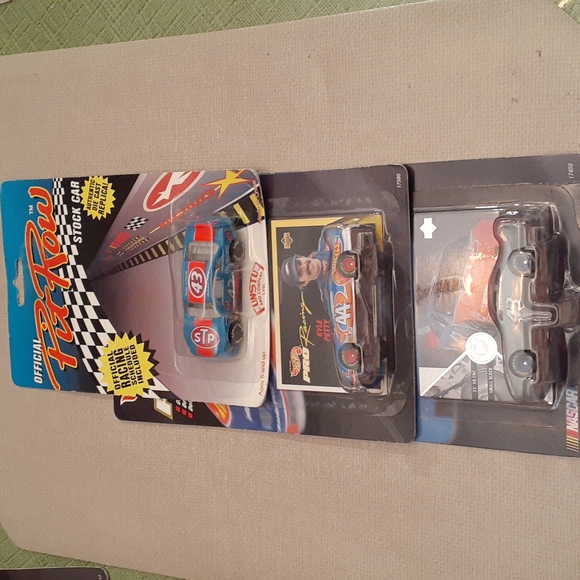 Hot Wheels | Toys | 3 Petty Diecast Race Cars Hot Wheels Pro Series And ...